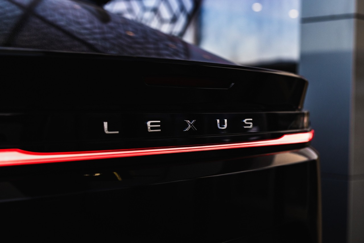 Lexus RZ | Lexus Norge