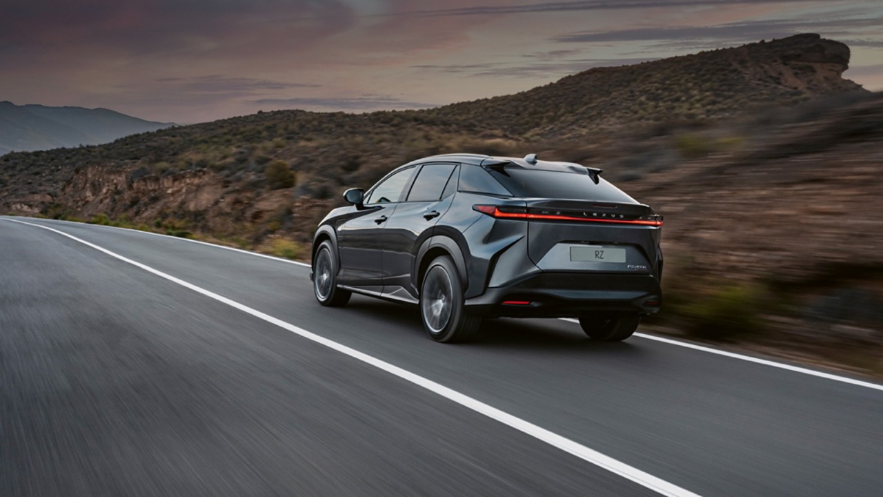 Lexus RZ | Lexus Norge